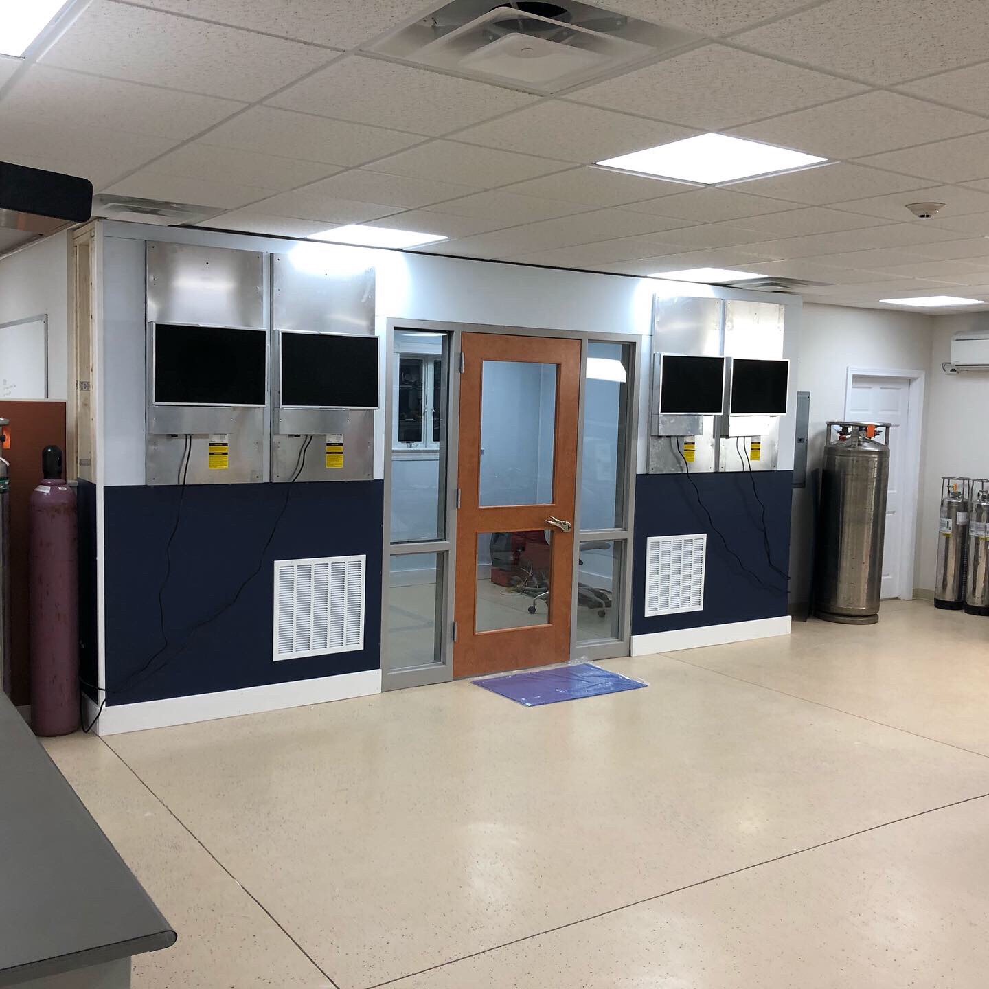 ISO6 Cleanroom complete! - Triangle Design Group LLC